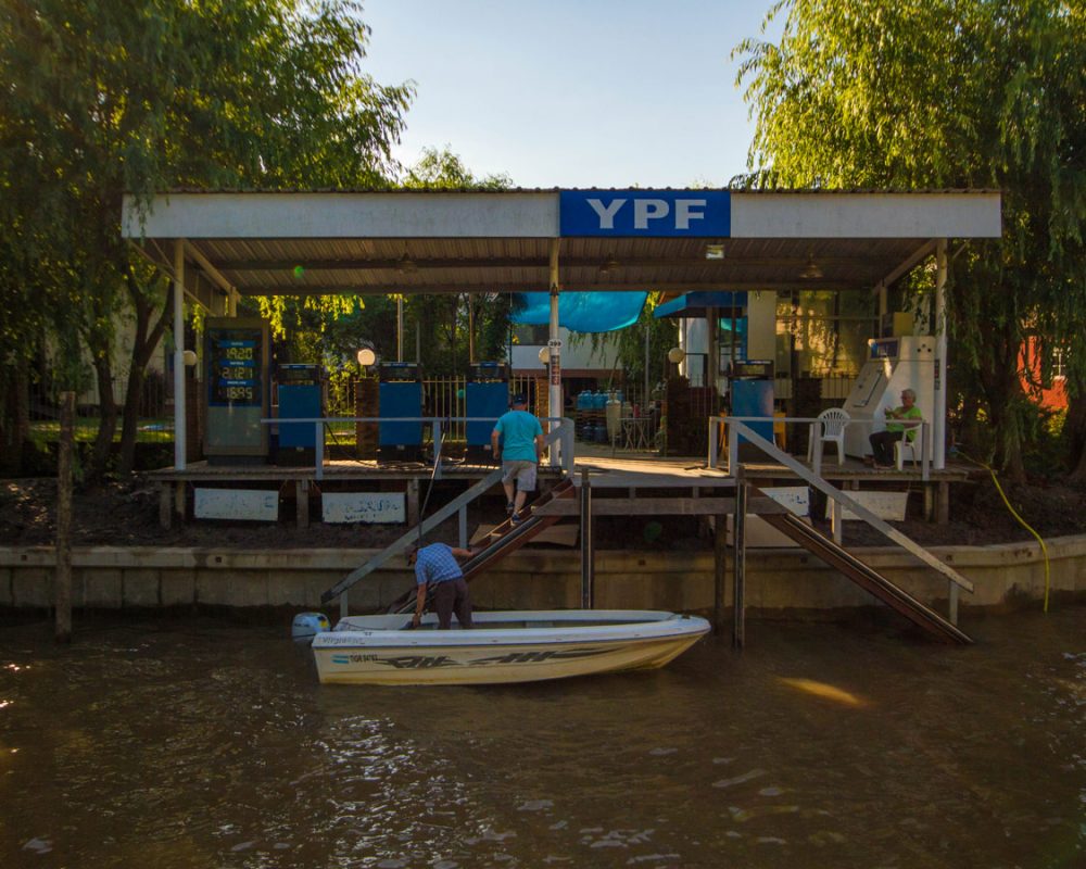 Boating the Delta Parana in Tigre, Argentina - Wandering Wagars