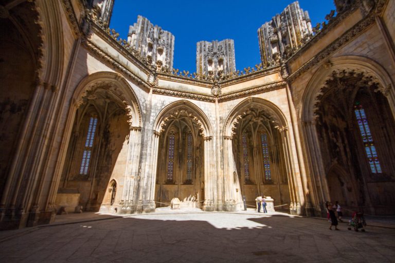 The Monasteries of Portugal: Alcobaca, Batalha, and Tomar: Exploring ...