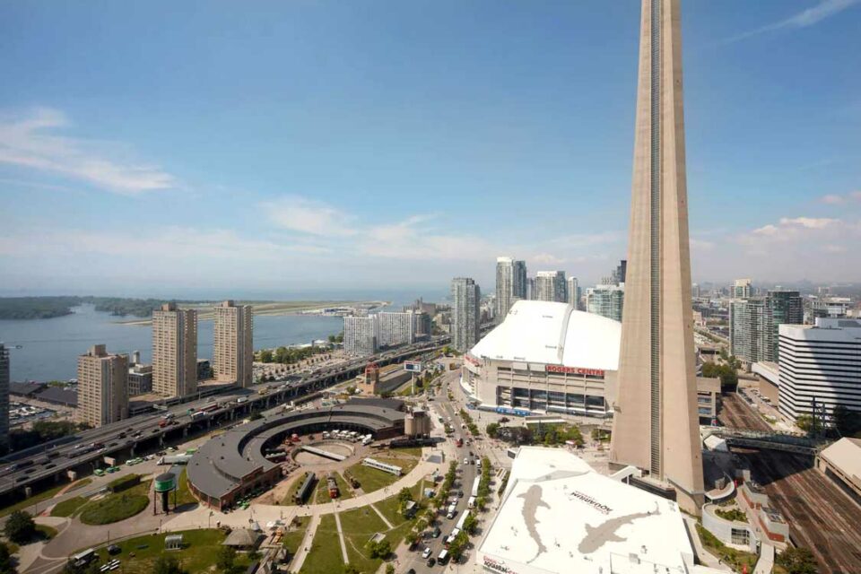 The Best Family-Friendly Hotels In Toronto - Wandering Wagars