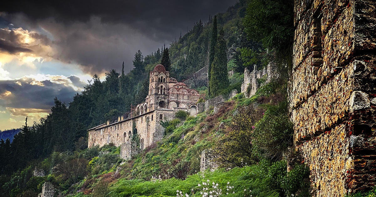 Uncovering The Mysteries Of Mystras, Greece: One Of The Most Beautiful ...